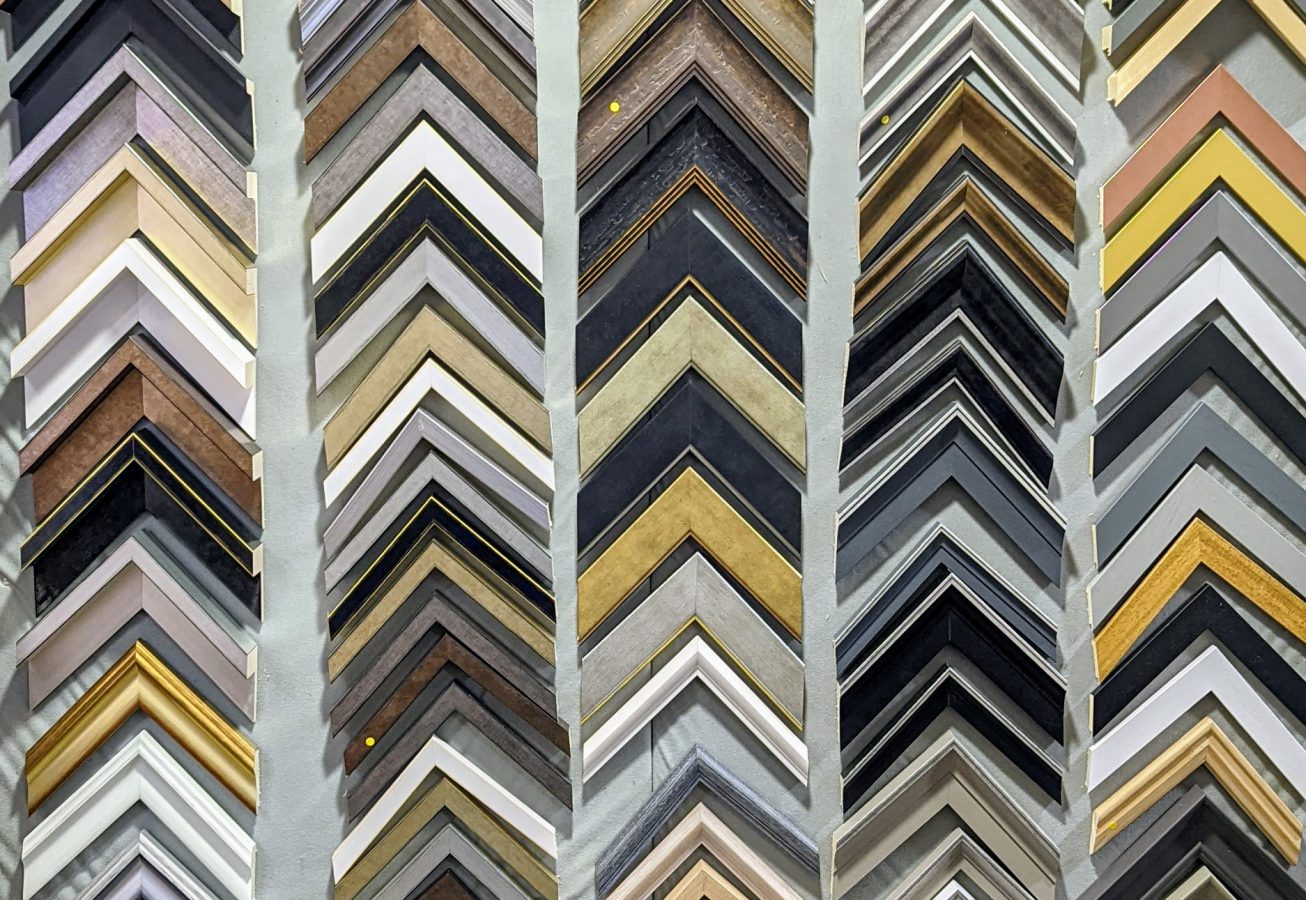 Wholesale Frames and Mouldings - The Braid Art Gallery